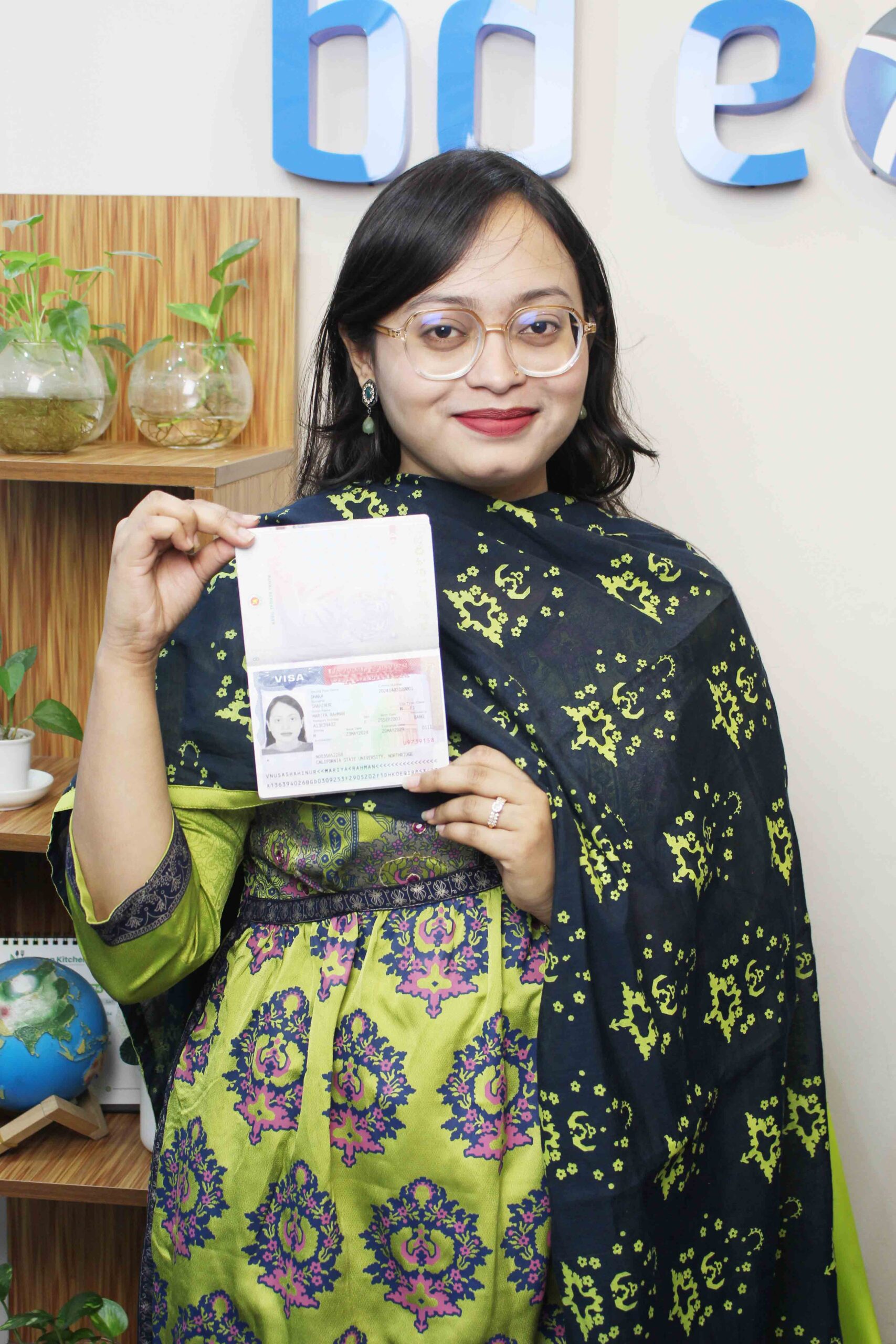 𝐇𝐞𝐚𝐫𝐭𝐢𝐞𝐬𝐭 𝐂𝐨𝐧𝐠𝐫𝐚𝐭𝐮𝐥𝐚𝐭𝐢𝐨𝐧 𝐭𝐨 𝐌𝐀𝐑𝐈𝐘𝐀 𝐑𝐀𝐇𝐌𝐀𝐍 𝐒𝐇𝐀𝐇𝐈𝐍𝐔𝐑 𝐟𝐨𝐫 𝐠𝐞𝐭𝐭𝐢𝐧𝐠 𝐡𝐞𝐫 𝐔𝐒𝐀 𝐕𝐈𝐒𝐀 !! - BD Expert Education